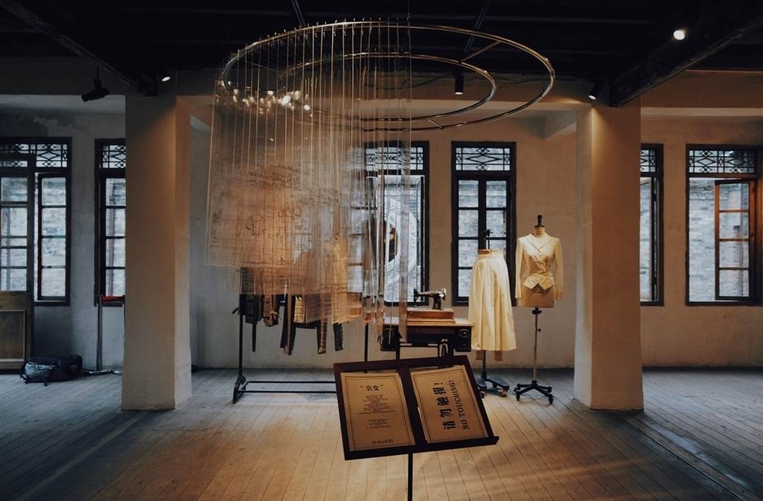 当艺术邂逅服装,一场展览道尽温州服装产业的发展变迁
